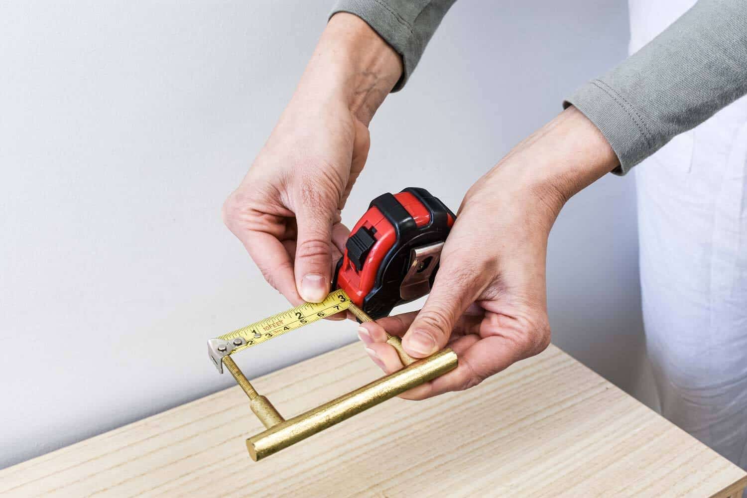 Learn to Install Cabinet Handles With New Screw Holes | DoUp