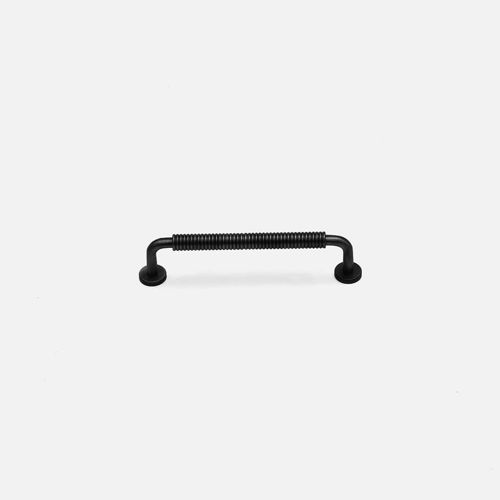 Kingston - Curved Matte Black Brass Handle - | Do.Up